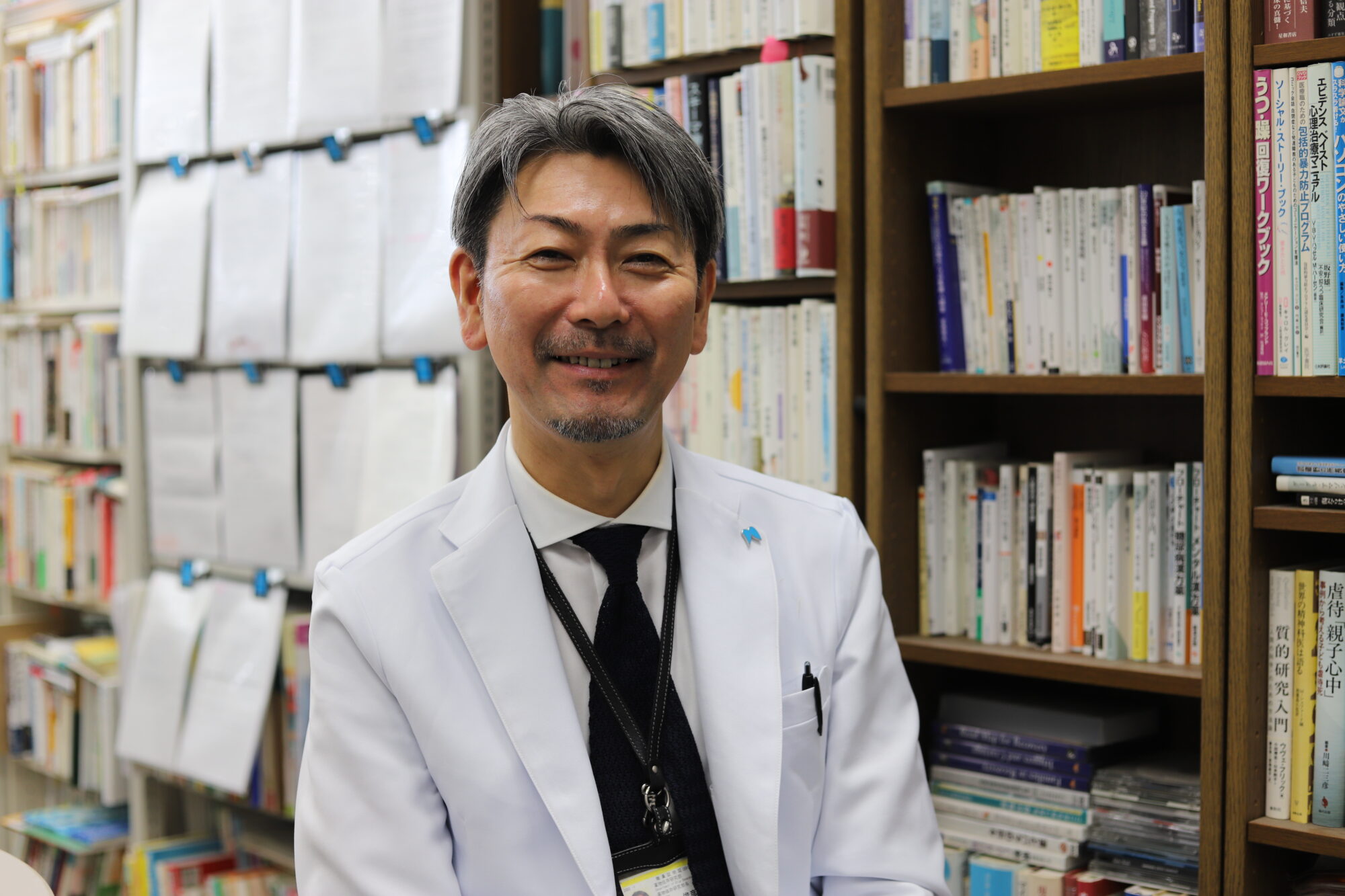 市販薬のオーバードーズ（過剰摂取）の背景に何がある？ この10年で変わってきた若者の薬物依存【松本俊彦先生インタビュー前編】 | D×Pタイムズ | 認定NPO法人D×P（ディーピー）